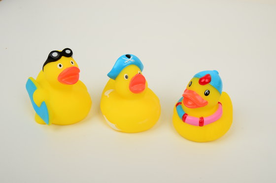 Weighted Floating Upstanding Bath Rubber Ducks,sunglass weighted yellow rubber ducks for duck race game